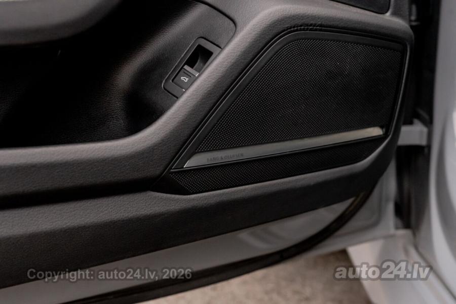 Pelēks Audi RS6 2020 Pērnava, ar dzinēja tilpumu 4.00 L un nobraukumu 116 tūkst. km par 70990 €, foto 29 vietnē AUTOMOTO.COM.LV