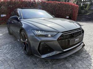Pelēks Audi RS6 2020 Viļņa, ar dzinēja tilpumu 4.00 L un nobraukumu 90 tūkst. km par 68000 €, foto 5 vietnē AUTOMOTO.COM.LV