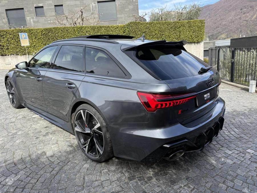 Pelēks Audi RS6 2020 Viļņa, ar dzinēja tilpumu 4.00 L un nobraukumu 90 tūkst. km par 68000 €, foto 9 vietnē AUTOMOTO.COM.LV