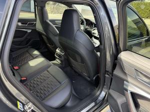 Pelēks Audi RS6 2020 Viļņa, ar dzinēja tilpumu 4.00 L un nobraukumu 90 tūkst. km par 68000 €, foto 10 vietnē AUTOMOTO.COM.LV