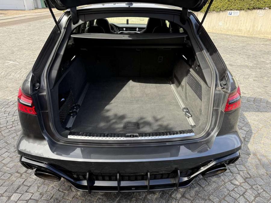 Pelēks Audi RS6 2020 Viļņa, ar dzinēja tilpumu 4.00 L un nobraukumu 90 tūkst. km par 68000 €, foto 13 vietnē AUTOMOTO.COM.LV