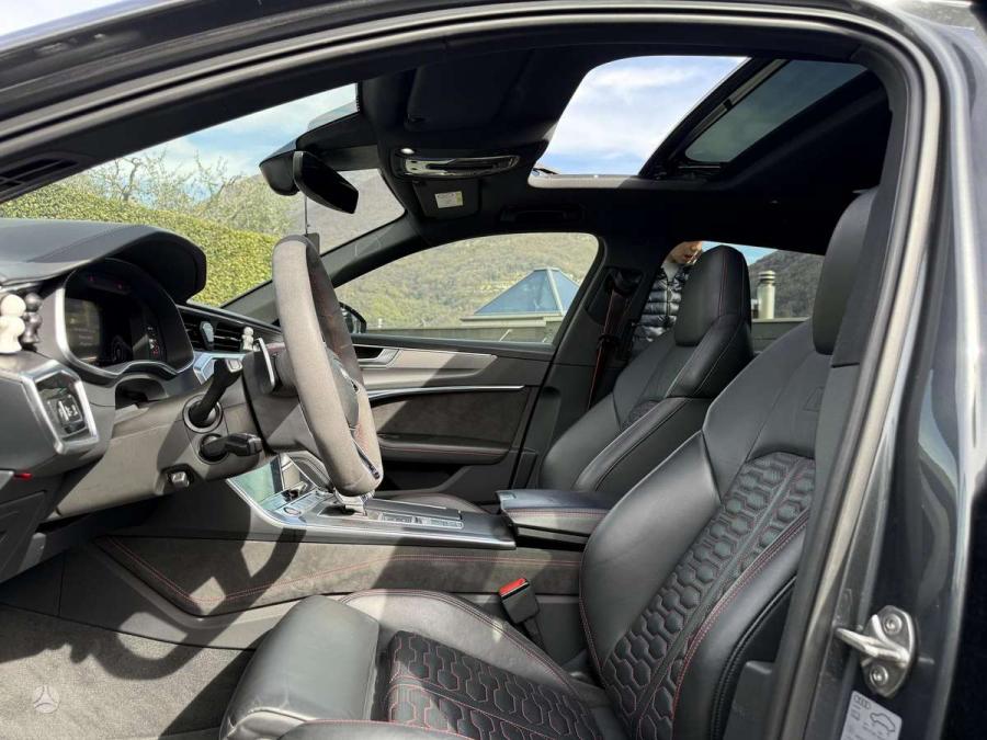 Pelēks Audi RS6 2020 Viļņa, ar dzinēja tilpumu 4.00 L un nobraukumu 90 tūkst. km par 68000 €, foto 14 vietnē AUTOMOTO.COM.LV