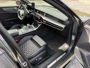 Pelēks Audi RS6 2020 Viļņa, ar dzinēja tilpumu 4.00 L un nobraukumu 90 tūkst. km par 68000 €, foto 16 vietnē AUTOMOTO.COM.LV
