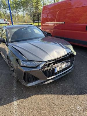Pelēks Audi RS6 2021 Kauņa, ar dzinēja tilpumu 4.00 L un nobraukumu 117 tūkst. km par 55000 €, foto  vietnē AUTOMOTO.COM.LV