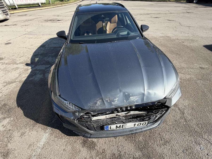 Pelēks Audi RS6 2021 Kauņa, ar dzinēja tilpumu 4.00 L un nobraukumu 117 tūkst. km par 55000 €, foto 4 vietnē AUTOMOTO.COM.LV
