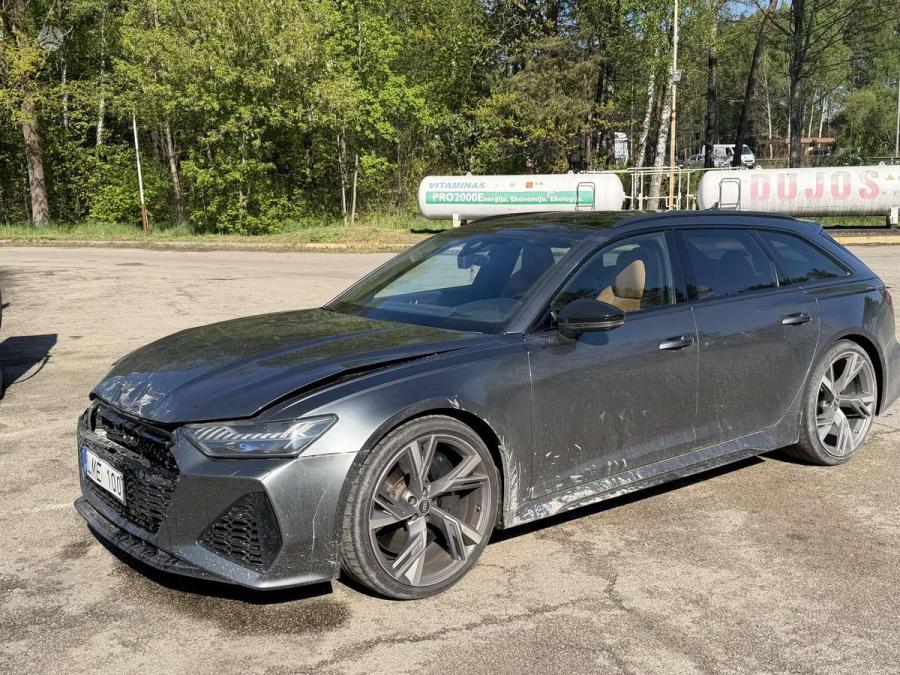 Pelēks Audi RS6 2021 Kauņa, ar dzinēja tilpumu 4.00 L un nobraukumu 117 tūkst. km par 55000 €, foto 5 vietnē AUTOMOTO.COM.LV