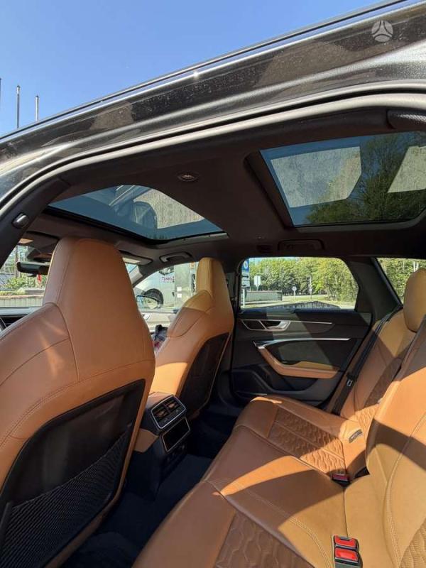 Grey Audi RS6 2021 in Kaunas, with an engine capacity of 4.00 L and mileage of 117 thousand km for 55000 €, photo 9 on AUTOMOTO.COM.LV