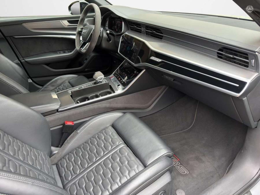 Pelēks Audi RS6 2021 Viļņa, ar dzinēja tilpumu 4.00 L un nobraukumu 76 tūkst. km par 87900 €, foto 19 vietnē AUTOMOTO.COM.LV