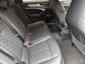 Pelēks Audi RS6 2021 Viļņa, ar dzinēja tilpumu 4.00 L un nobraukumu 76 tūkst. km par 87900 €, foto 20 vietnē AUTOMOTO.COM.LV
