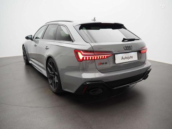 Grey Audi RS6 2022 in Vilnius, with an engine capacity of 4.00 L and mileage of 28 thousand km for 96000 €, photo 7 on AUTOMOTO.COM.LV