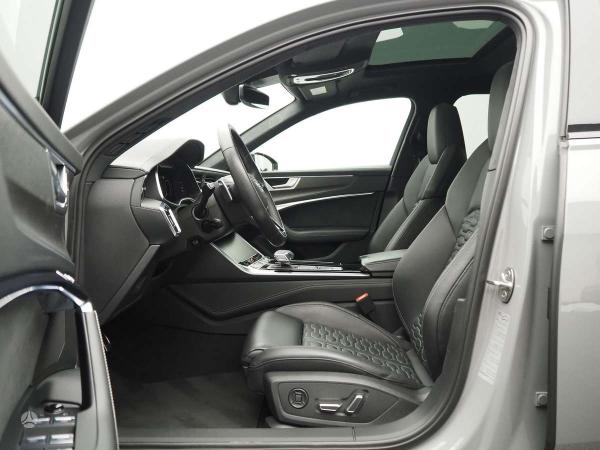 Grey Audi RS6 2022 in Vilnius, with an engine capacity of 4.00 L and mileage of 28 thousand km for 96000 €, photo 9 on AUTOMOTO.COM.LV