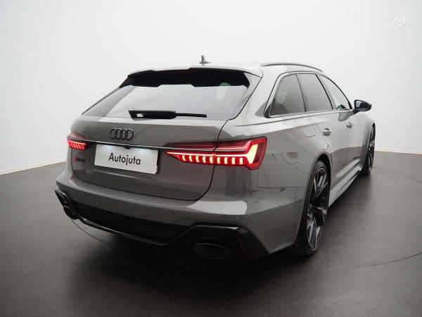Pelēks Audi RS6 2023 Viļņa, ar dzinēja tilpumu 4.00 L un nobraukumu 47 tūkst. km par 98900 €, foto 4 vietnē AUTOMOTO.COM.LV