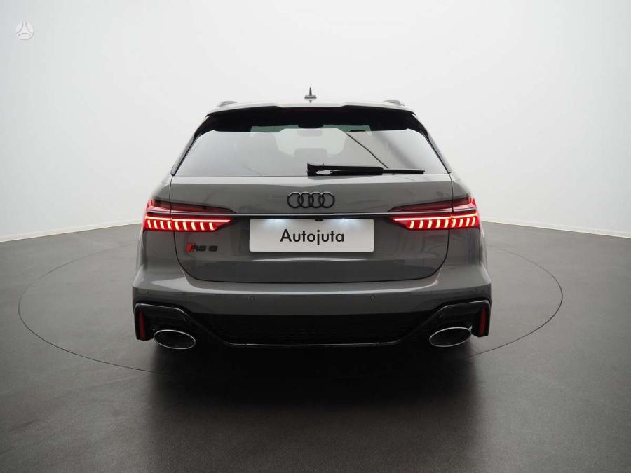 Pelēks Audi RS6 2023 Viļņa, ar dzinēja tilpumu 4.00 L un nobraukumu 33 tūkst. km par 97000 €, foto 6 vietnē AUTOMOTO.COM.LV