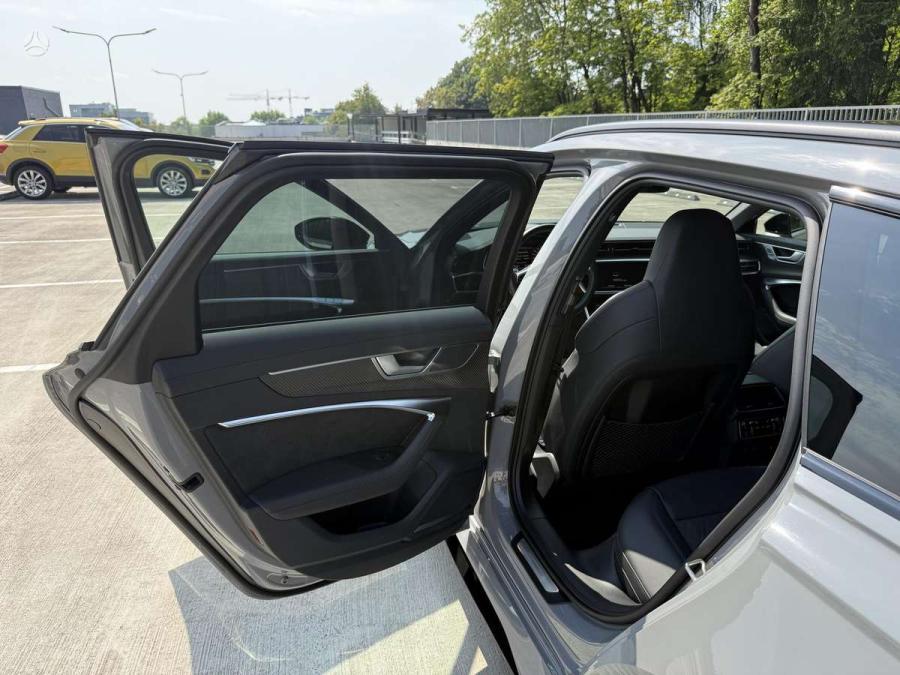 Grey Audi RS6 2023 in Vilnius, with an engine capacity of 4.00 L and mileage of 36 thousand km for 92900 €, photo 16 on AUTOMOTO.COM.LV