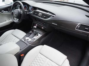 Pelēks Audi RS7 2015 Viļņa, ar dzinēja tilpumu 3.99 L un nobraukumu 128 tūkst. km par 34900 €, foto 15 vietnē AUTOMOTO.COM.LV