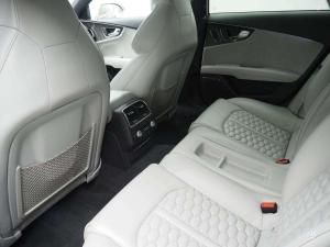 Pelēks Audi RS7 2015 Viļņa, ar dzinēja tilpumu 3.99 L un nobraukumu 128 tūkst. km par 34900 €, foto 21 vietnē AUTOMOTO.COM.LV