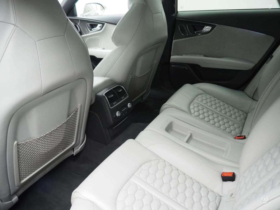 Pelēks Audi RS7 2015 Viļņa, ar dzinēja tilpumu 3.99 L un nobraukumu 128 tūkst. km par 34900 €, foto 21 vietnē AUTOMOTO.COM.LV