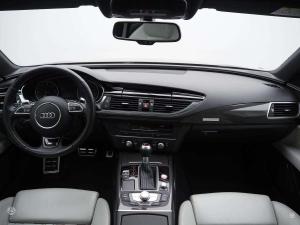 Pelēks Audi RS7 2015 Viļņa, ar dzinēja tilpumu 3.99 L un nobraukumu 128 tūkst. km par 34900 €, foto 25 vietnē AUTOMOTO.COM.LV