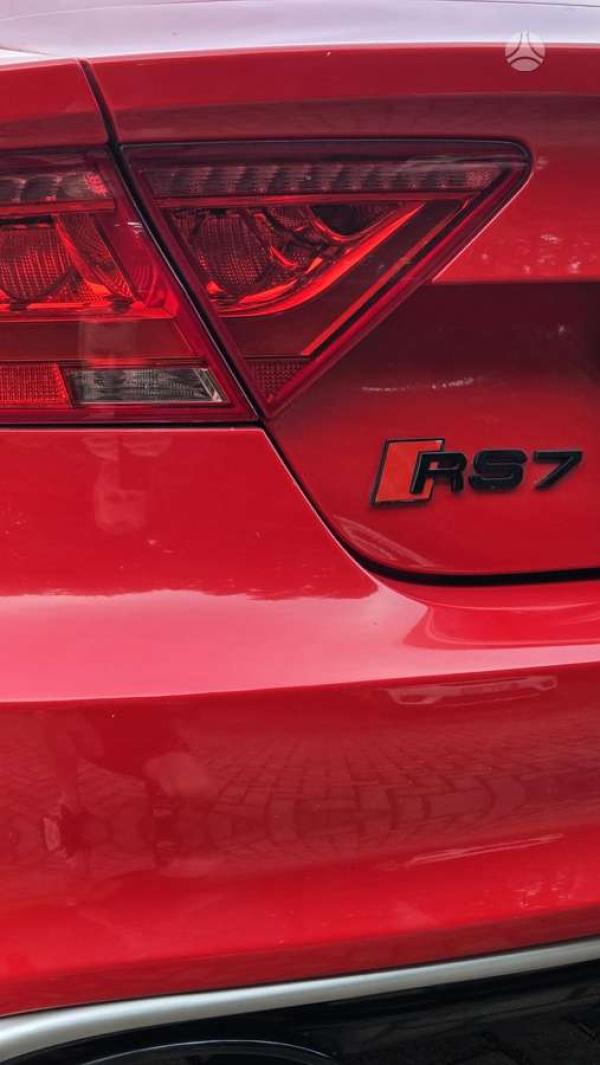 Sarkans Audi RS7 2015 Viļņa, ar dzinēja tilpumu 4.00 L un nobraukumu 120 tūkst. km par 30500 €, foto 9 vietnē AUTOMOTO.COM.LV