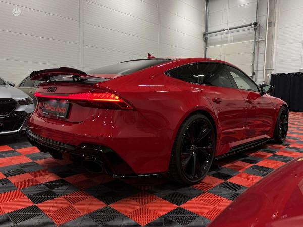 Red Audi RS7 2020 in Vilnius, with an engine capacity of 4.00 L and mileage of 92 thousand km for 68900 €, photo 4 on AUTOMOTO.COM.LV