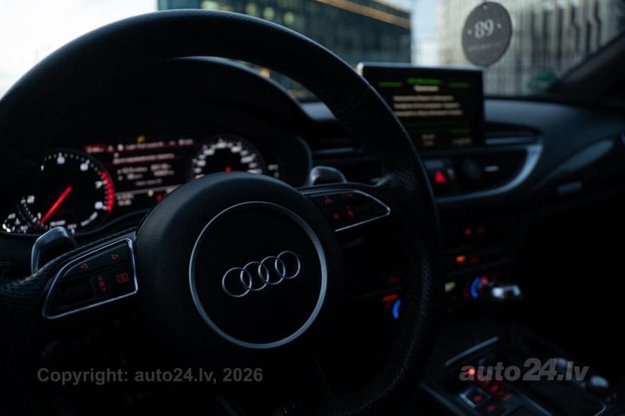 Balts Audi RS7 2014 Tallina, ar dzinēja tilpumu 4.00 L un nobraukumu 173 tūkst. km par 40500 €, foto 13 vietnē AUTOMOTO.COM.LV