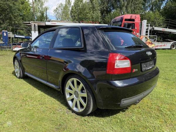 Black Audi S3 2002 in Visaginas, with an engine capacity of 1.78 L and mileage of 212 thousand km for 12500 €, photo 7 on AUTOMOTO.COM.LV