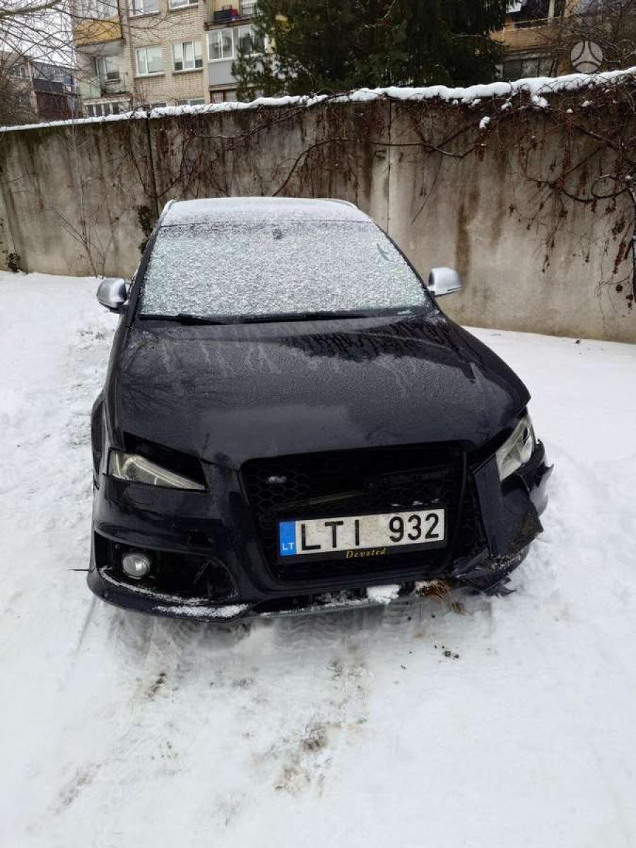 Black Audi S3 2008 in Kaunas, with an engine capacity of 1.98 L and mileage of 330 thousand km for 4500 €, photo 3 on AUTOMOTO.COM.LV