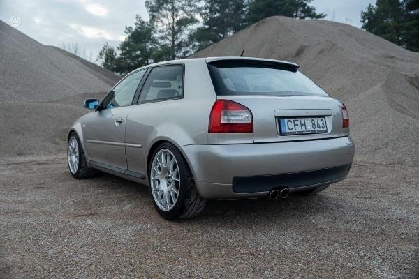 Grey Audi S3 2001 in Vilnius, with an engine capacity of 1.80 L and mileage of 121 thousand km for 17890 €, photo 6 on AUTOMOTO.COM.LV