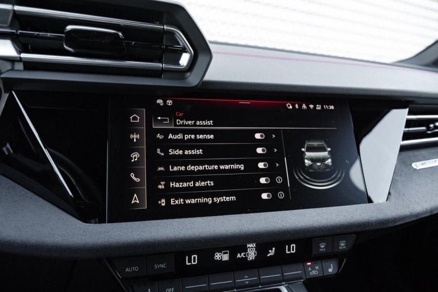 Dzeltens Audi S3 2025 Mārupe, ar dzinēja tilpumu 2.00 L un nobraukumu 14 tūkst. km par 55900 €, foto 25 vietnē AUTOMOTO.COM.LV