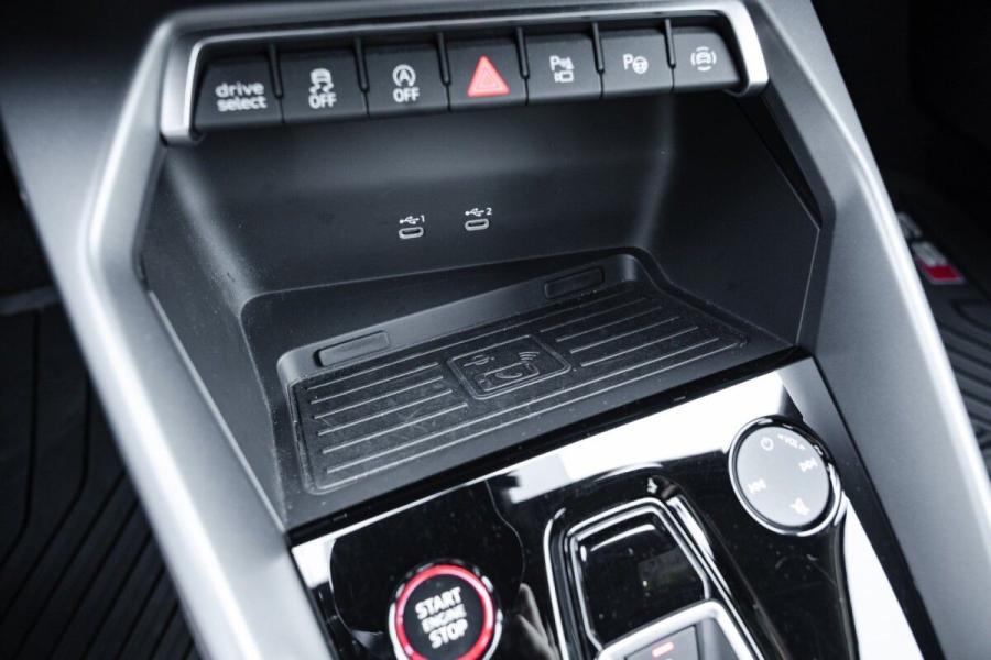 Dzeltens Audi S3 2025 Mārupe, ar dzinēja tilpumu 2.00 L un nobraukumu 14 tūkst. km par 55900 €, foto 31 vietnē AUTOMOTO.COM.LV