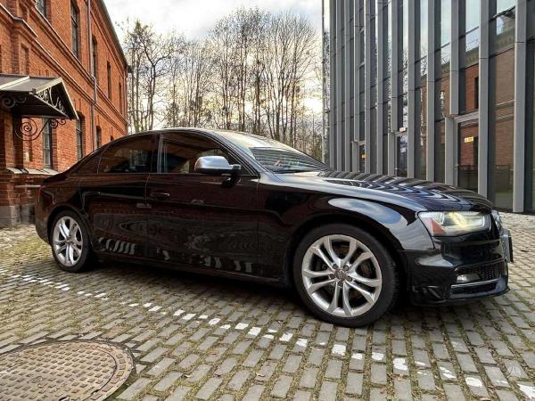 Black Audi S4 2013 in Kaunas, with an engine capacity of 3.00 L and mileage of 253 thousand km for 13000 €, photo 2 on AUTOMOTO.COM.LV