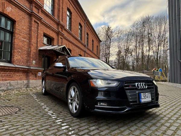 Black Audi S4 2013 in Kaunas, with an engine capacity of 3.00 L and mileage of 253 thousand km for 13000 €, photo 3 on AUTOMOTO.COM.LV