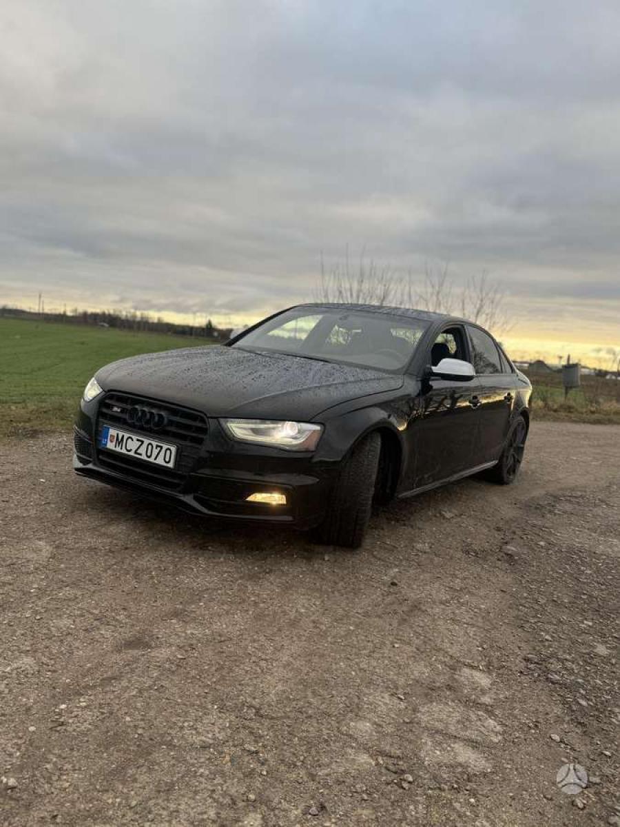 Melns Audi S4 2013 Ukmergė, ar dzinēja tilpumu 3.00 L un nobraukumu 184 tūkst. km par 9800 €, foto 1 vietnē AUTOMOTO.COM.LV