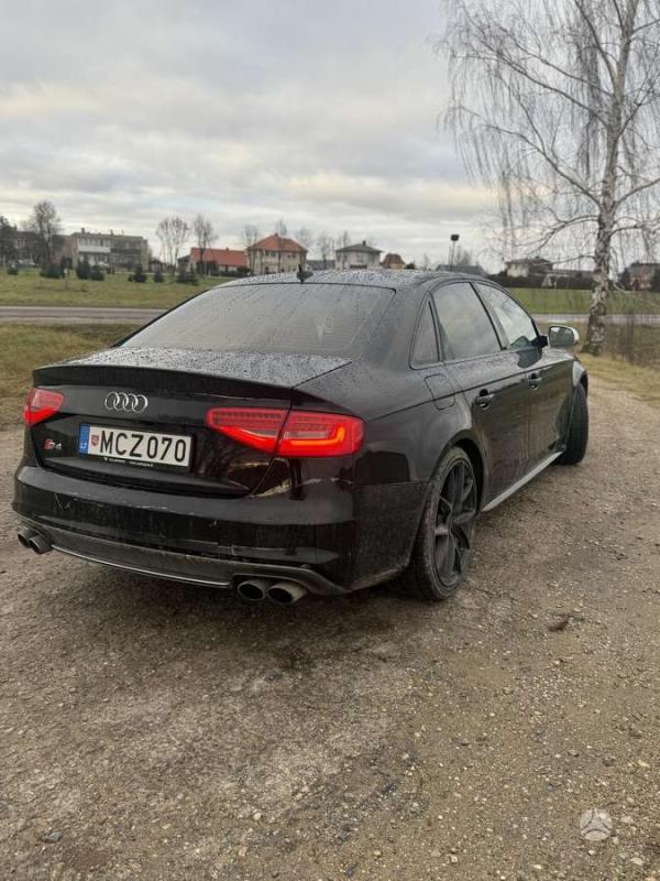Melns Audi S4 2013 Ukmergė, ar dzinēja tilpumu 3.00 L un nobraukumu 184 tūkst. km par 9800 €, foto 6 vietnē AUTOMOTO.COM.LV