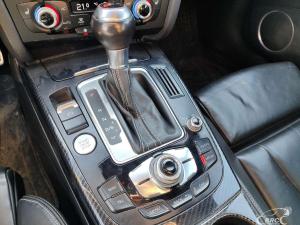 Black Audi S4 2013 in Klaipeda, with an engine capacity of 3.00 L and mileage of 74 thousand km for 6900 €, photo 28 on AUTOMOTO.COM.LV