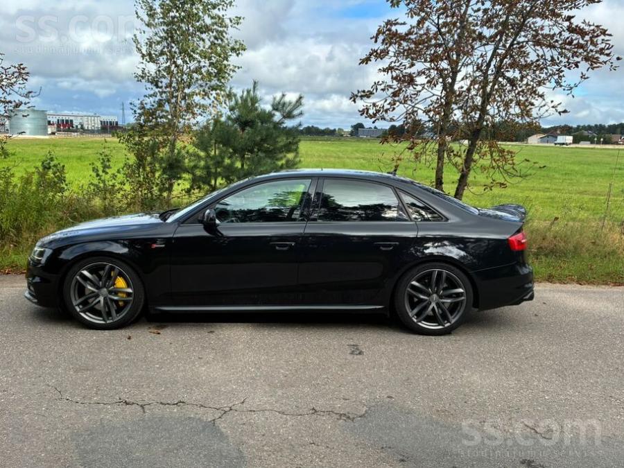 Black Audi S4 2014 in Riga, with an engine capacity of 3.00 L and mileage of 138 thousand km for 18500 €, photo 3 on AUTOMOTO.COM.LV