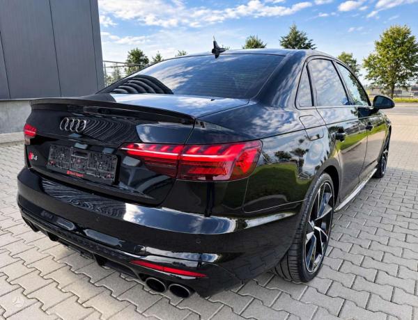 Melns Audi S4 2018 Panevēža, ar dzinēja tilpumu 3.00 L un nobraukumu 137 tūkst. km par 18999 €, foto 4 vietnē AUTOMOTO.COM.LV