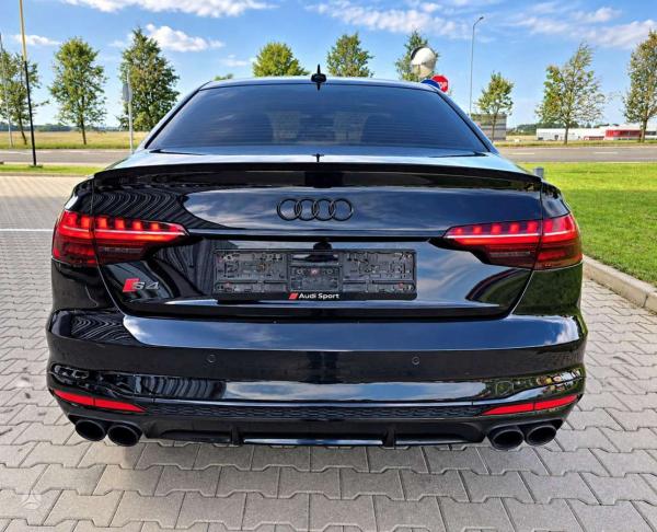 Melns Audi S4 2018 Panevēža, ar dzinēja tilpumu 3.00 L un nobraukumu 137 tūkst. km par 18999 €, foto 5 vietnē AUTOMOTO.COM.LV