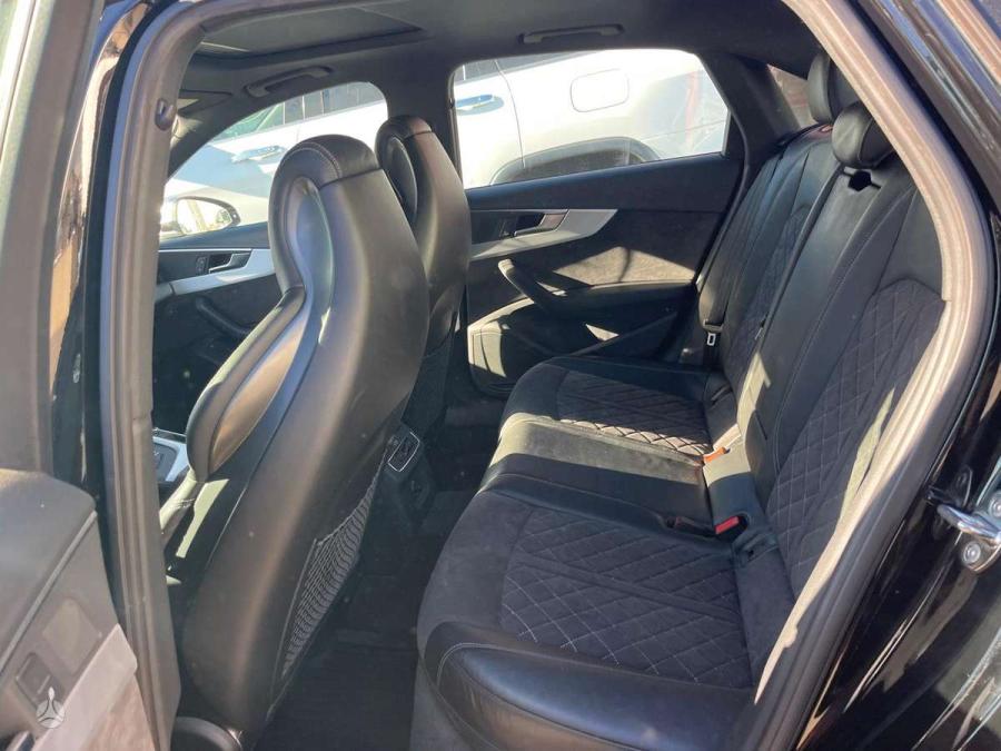 Black Audi S4 2019 in Alytus, with an engine capacity of 3.00 L and mileage of 200 thousand km for 12400 €, photo 8 on AUTOMOTO.COM.LV