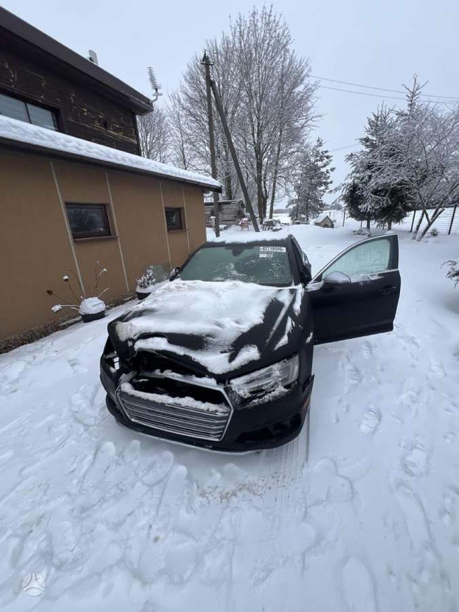 Black Audi S4 2019 in Alytus, with an engine capacity of 3.00 L and mileage of 200 thousand km for 12400 €, photo 11 on AUTOMOTO.COM.LV