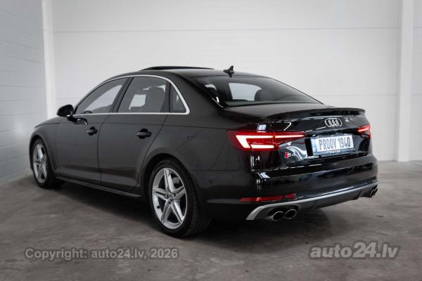 Black Audi S4 2019 in Tallinn, with an engine capacity of 3.00 L and mileage of 201 thousand km for 19990 €, photo 3 on AUTOMOTO.COM.LV