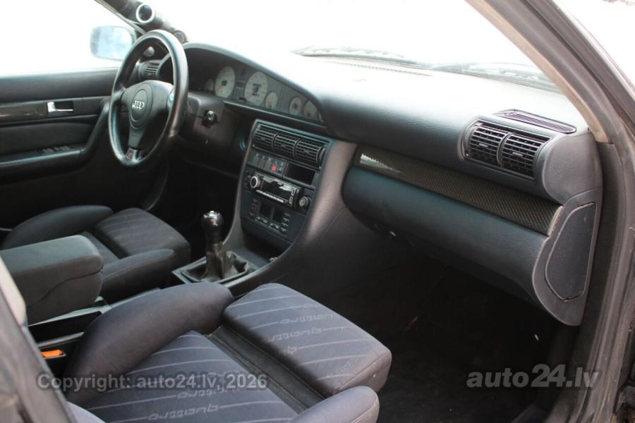 Melns Audi S4 1992 Tallina, ar dzinēja tilpumu 2.20 L un nobraukumu 293 tūkst. km par 12500 €, foto 11 vietnē AUTOMOTO.COM.LV