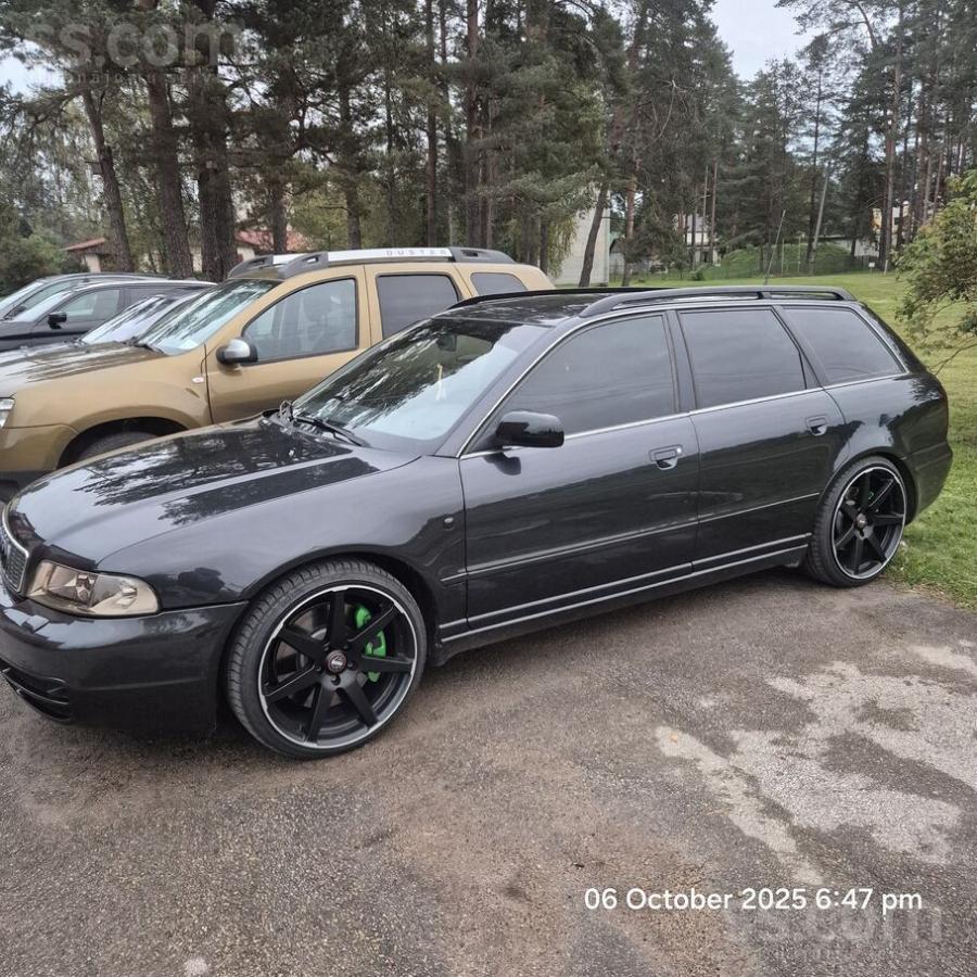 Melns Audi S4 1999 Rīga, ar dzinēja tilpumu 2.70 L un nobraukumu 275 tūkst. km par 8900 €, foto 18 vietnē AUTOMOTO.COM.LV