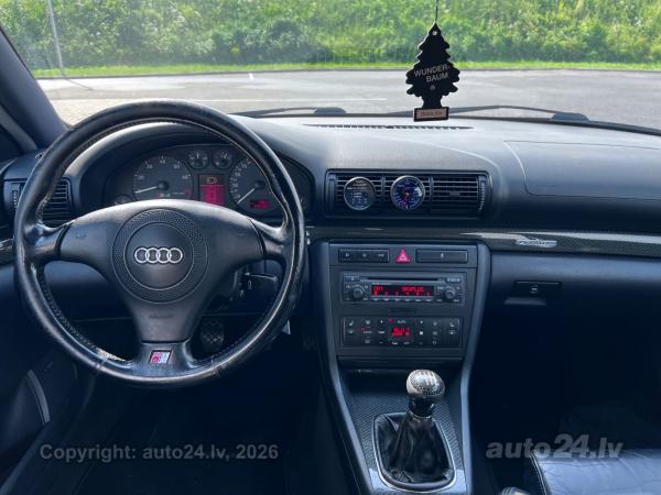 Black Audi S4 2000 in Tallinn, with an engine capacity of 2.70 L and mileage of 296 thousand km for 9999 €, photo 9 on AUTOMOTO.COM.LV