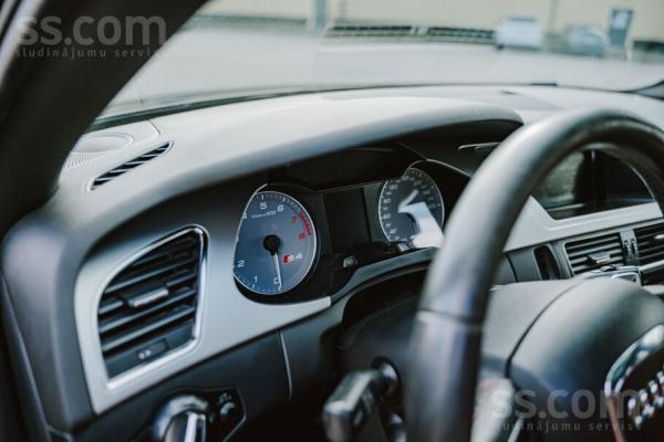 Melns Audi S4 2009 Talsi, ar dzinēja tilpumu 3.00 L un nobraukumu 266 tūkst. km par 11500 €, foto 11 vietnē AUTOMOTO.COM.LV
