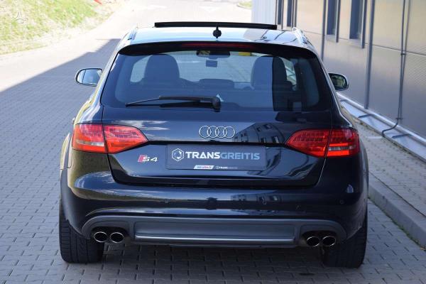 Audi S4 2010 Viļņa vietnē Melns Audi S4 2010 Viļņa, ar dzinēja tilpumu 3.00 L un nobraukumu 355 tūkst. km par 7500 €, foto 11 vietnē AUTOMOTO.COM.LV