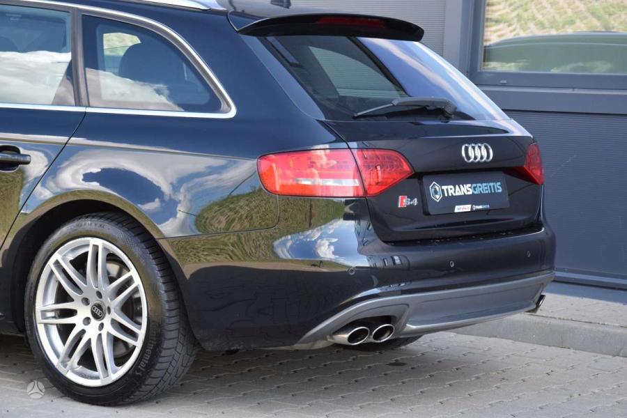 Melns Audi S4 2010 Viļņa, ar dzinēja tilpumu 3.00 L un nobraukumu 355 tūkst. km par 7500 €, foto 14 vietnē AUTOMOTO.COM.LV