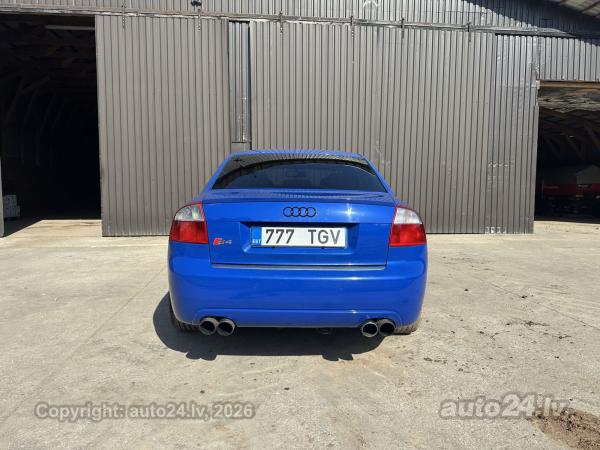 Audi S4 2004 Tallina vietnē Zils Audi S4 2004 Tallina, ar dzinēja tilpumu 4.20 L un nobraukumu 246 tūkst. km par 6000 €, foto 5 vietnē AUTOMOTO.COM.LV