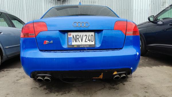 Zils Audi S4 2007 Panevēža, ar dzinēja tilpumu 4.20 L un nobraukumu 240 tūkst. km par 6500 €, foto 4 vietnē AUTOMOTO.COM.LV
