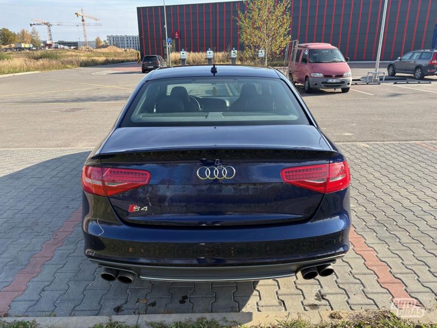 Blue Audi S4 2013 in Vilnius, with an engine capacity of 3.00 L and mileage of 251 thousand km for 12800 €, photo 5 on AUTOMOTO.COM.LV